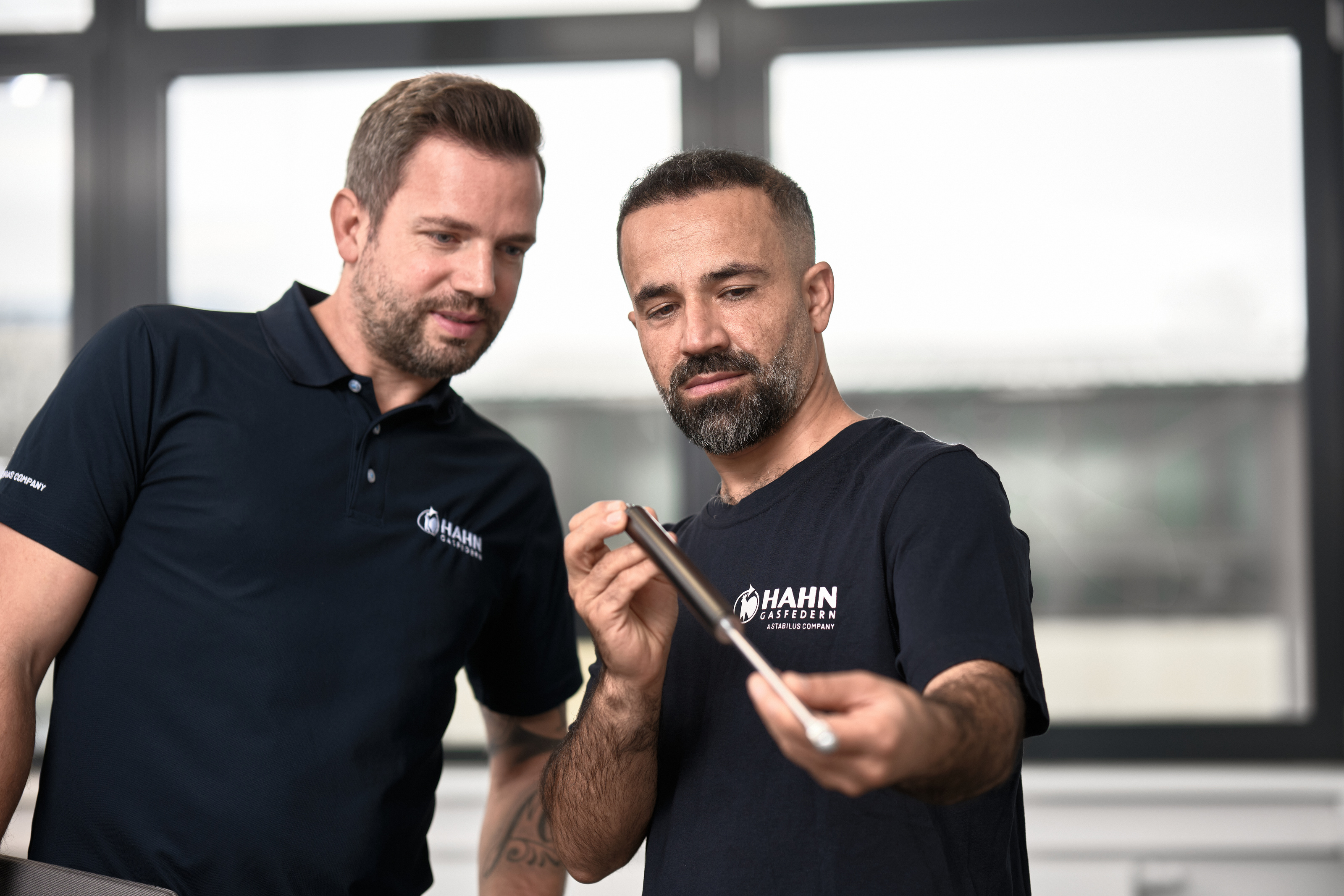 HAHN Gasfedern – Industries and use cases